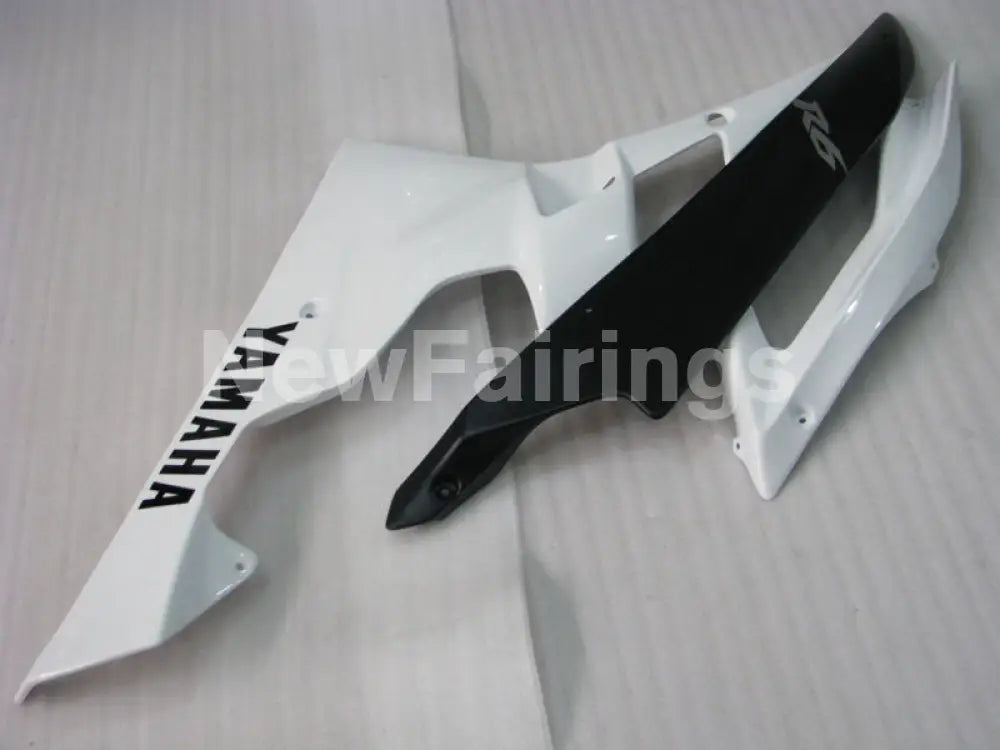 White and Matte Black Factory Style YZF R6 Fairing Kit – NewFairings
